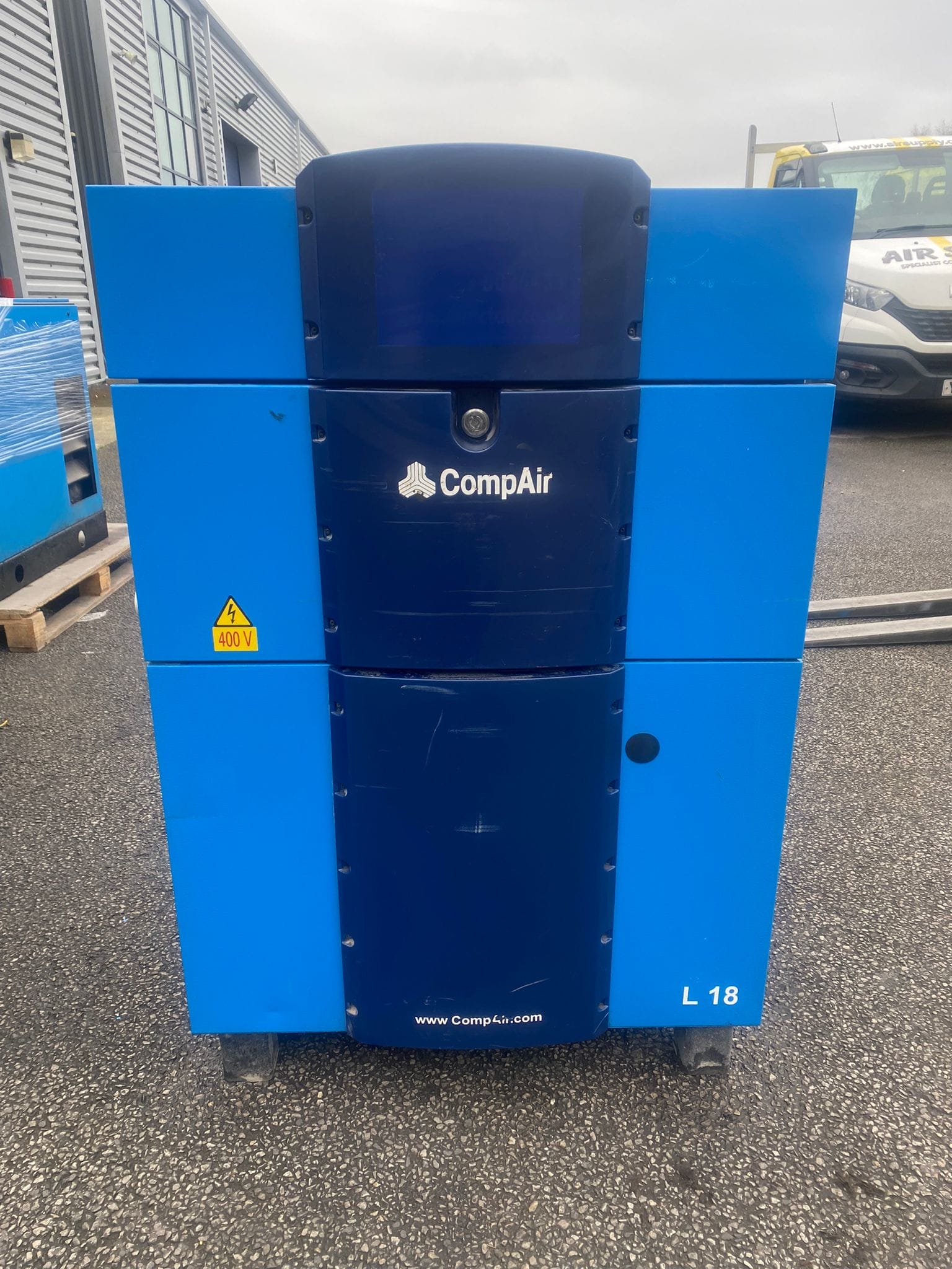 Compair L18 2015 18.5kw 7.5 BAR 114 CFM - Air Supply UK