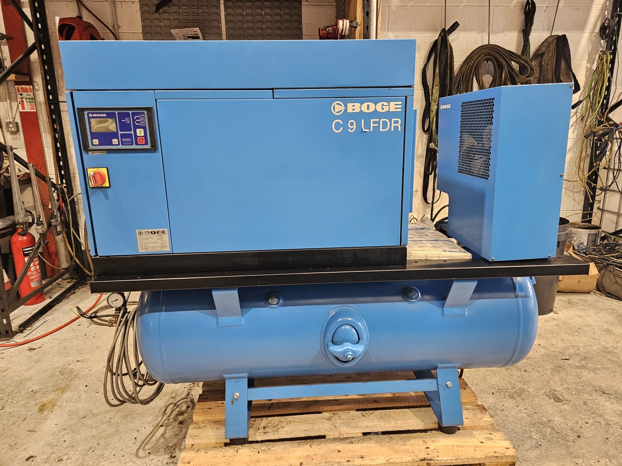 BOGE C9LFDR 7.5Kw Variable Speed Screw Compressor with Air Dryer and ...