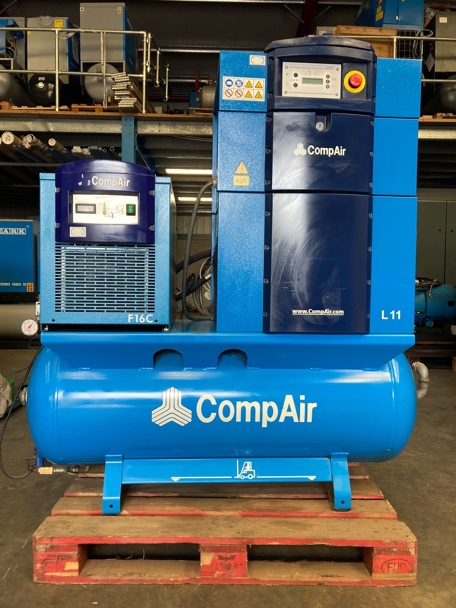 Compair L11 FS 11kw 10 BAR Screw Compressor Receiver Mounted with Air ...